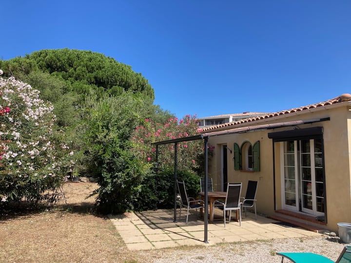 Mini-villa à 15 Minutes De Marche Du Centre. - L'Île-Rousse