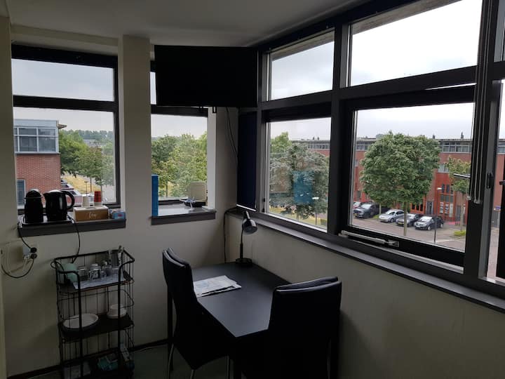 Spacious Room - Quiet Neighbourhood - Ámsterdam