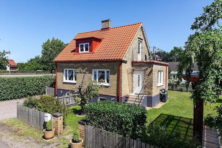 1yellowvilla Exceptional & Cozy, Central Höganäs - Höganäs