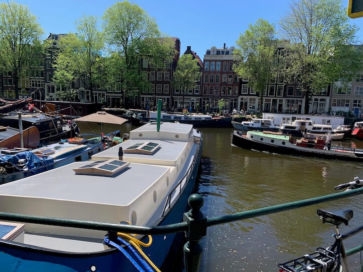 Houseboat-apartment, 567 Meter From Trainstation - Amsterdam