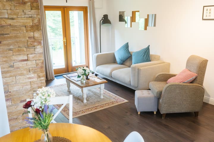 Delux Two Bedroom Apartment 4 Star - Sleeps 4 - Lisdoonvarna