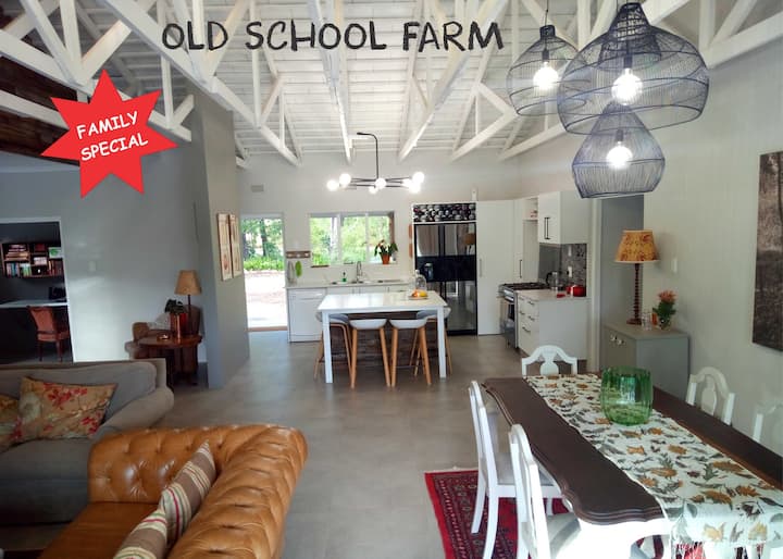 Old School Farm House - Harkerville
