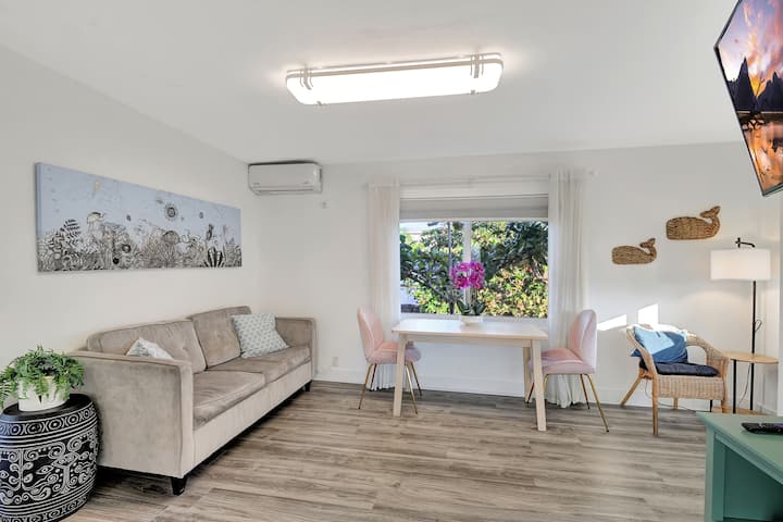 Sea Breeze Escape!  Near The Beach And Downtown! - Palm Springs, FL