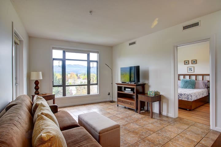 Bright 3 Bedroom Apartment - Kelowna