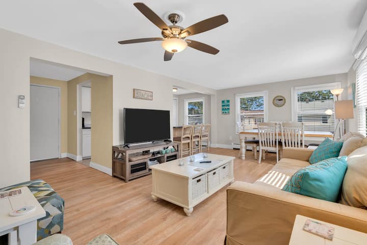 Steps From Belmar Marina, Newly-renovated, Floor 2 - Lake Como, NJ