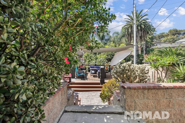 Serene Retreat In Hills - Close To Downtown - Los Angeles, CA