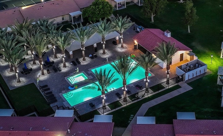 Coachella Walk/bike  2br For 6  Pool/spa - Indio, CA