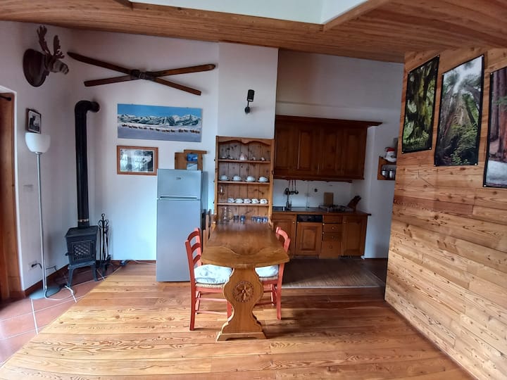 Bilocale Con Vista Nel Cuore Del Borgo Vecchio - Névache
