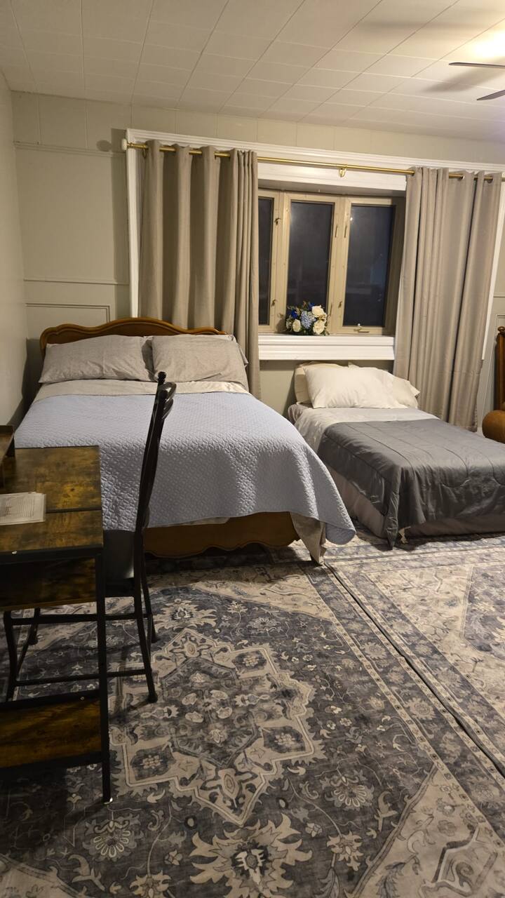 New Queen & Twin Bed Tcnj W&d Kitchen Roku Tv - Newtown, PA