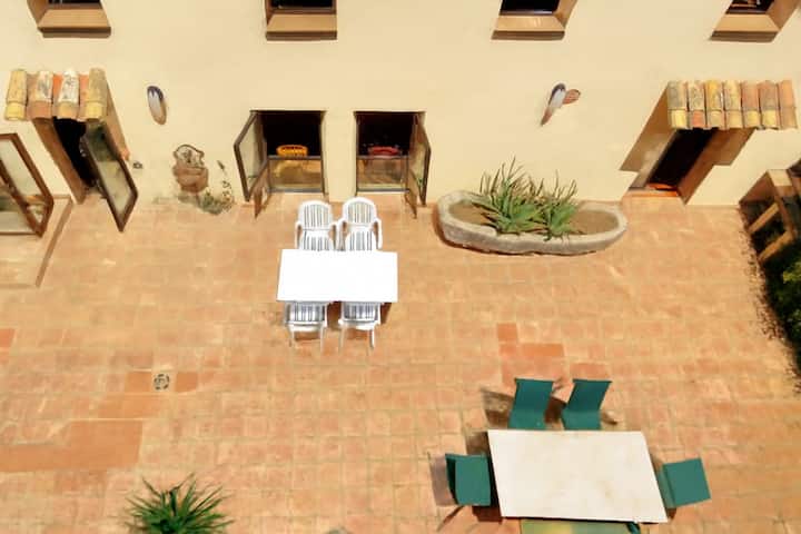 Escapada De Verano, 3 Apartamentos Y Patio Privado - Figueres