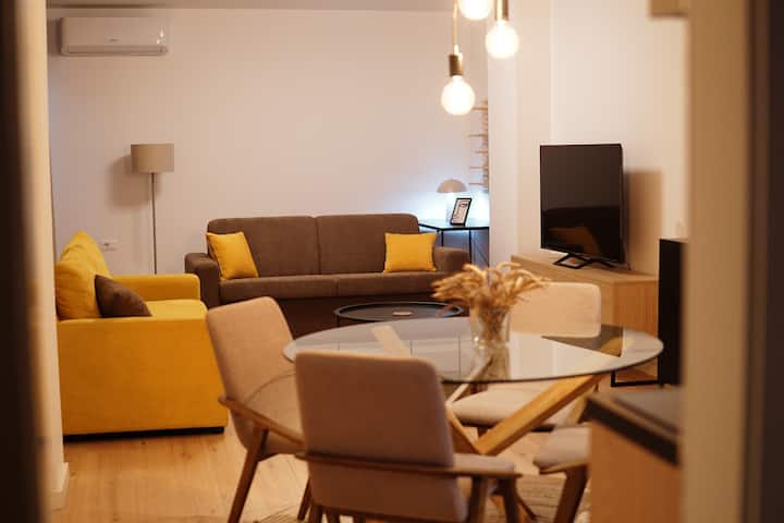 Hot | Deluxe One Bedroom | Parking - Tirana