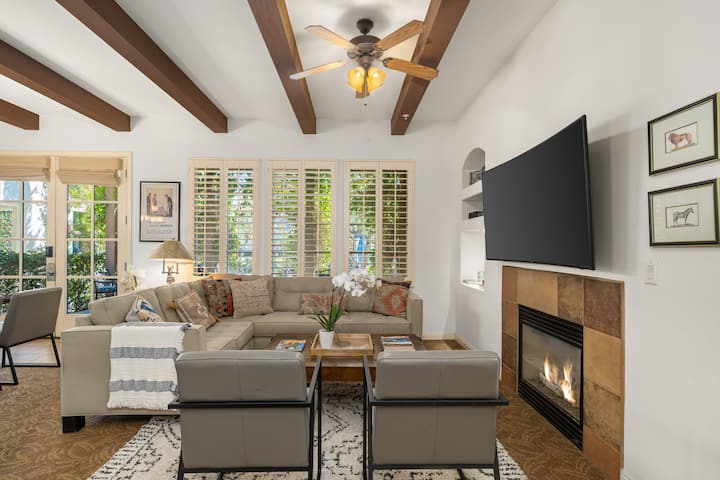 Luxury Legacy Resort 1br/1ba 5-star Poolside Suite - La Quinta, CA