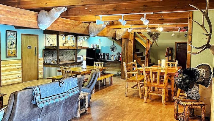 Entire Lodge For Rent Near Devils Tower - Devils Tower, WY