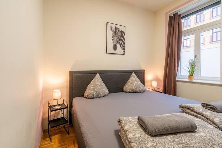 *Hammer* - Wohnung Mit Eigenem Garten - Leipzig