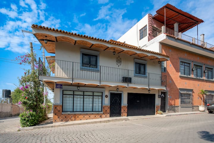 Casa Pantera - Great Location, Ac, Double Internet - Ajijic