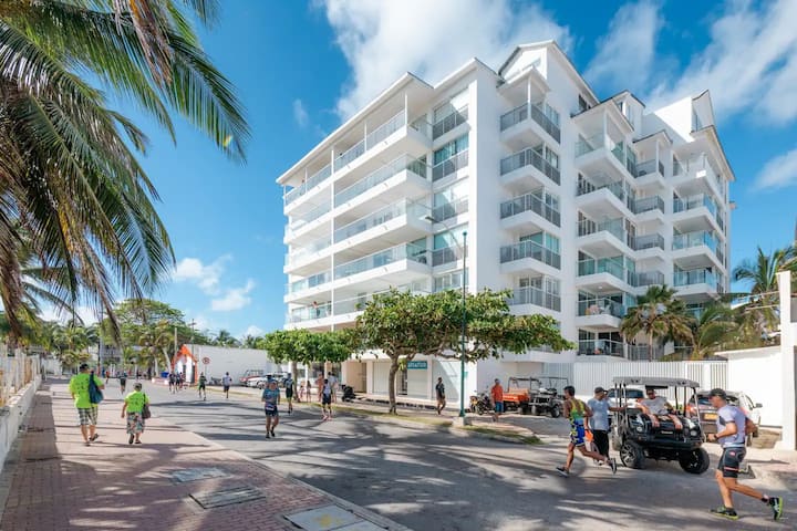 Pool Apartment 1 Min Walk To The Best Beach - San Andrés