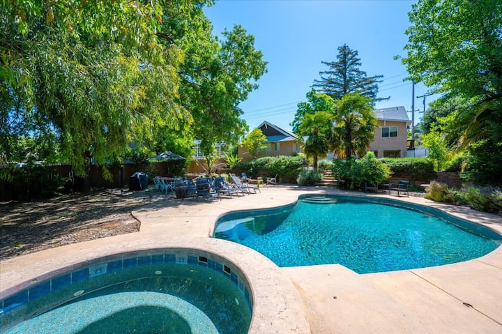 Historic House Near Paso Robles, Pool & Hot Tub - Atascadero, CA