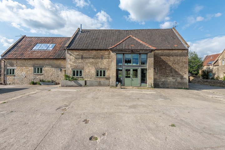 The Barn And Apartment At Jamie's Farm - Castle Combe
