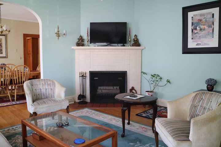 Spacious & Bright 3-bedroom Home In Hudson - Hudson, NY