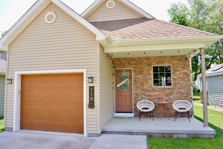 "The Tahoe" Mod Lake Cottage~close To Beach & Lake - Edinboro, PA