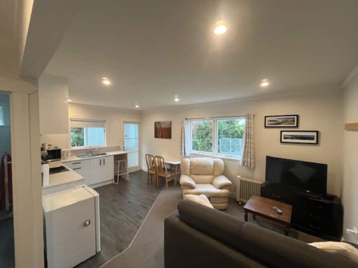 Pohutukawa Oasis - 1 Bed Apartment - Waiwera