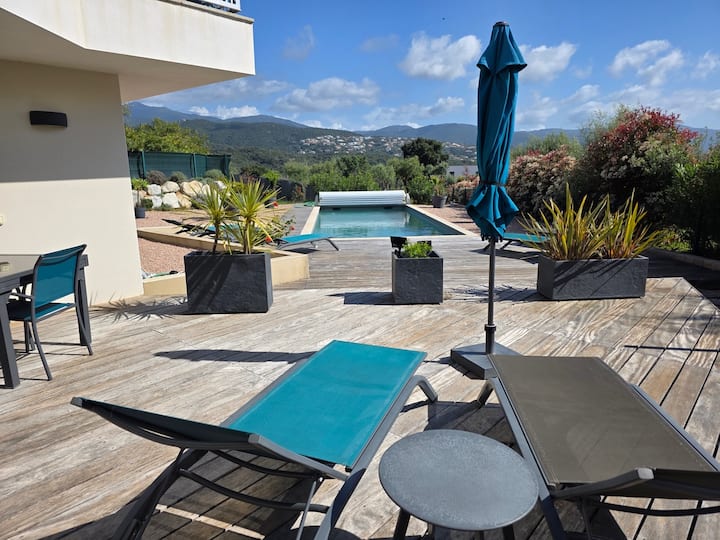 Charmant Studio De 45m2 Avec Piscine, à Porticcio - Ajaccio