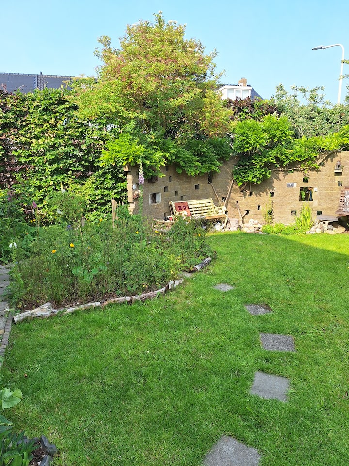 Rustig Gelegen Hoekwoning Met Prachtige Tuin - Castricum