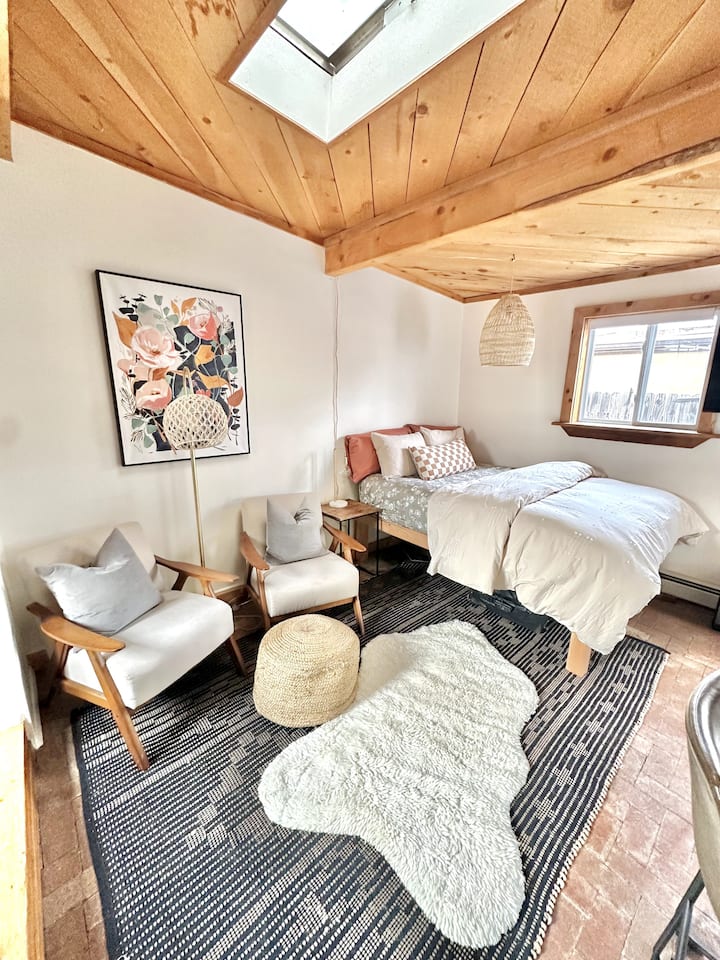 Light And Bright Casita Near Plaza! - Santa Fe, NM
