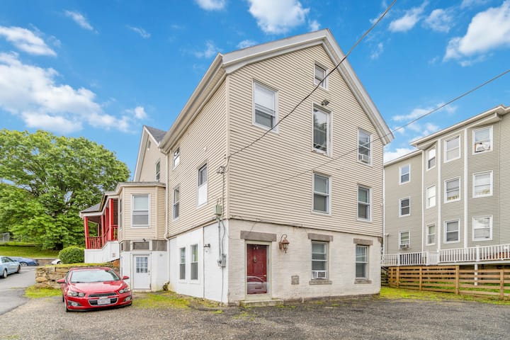 47km From World Cup! Huge Home Private Available - Worcester, MA