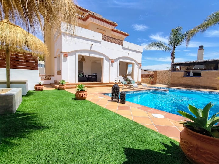 Bonita Casa Con Piscina - Spanien