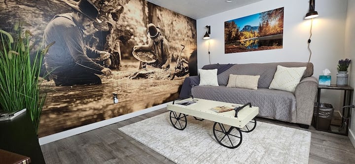 Cozy Little Mine: History Meets Modern Comfort - Pocatello, ID