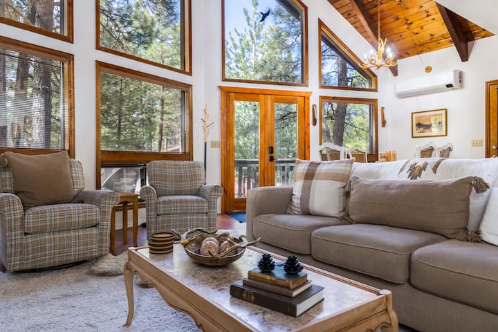 Wulf's Cabin In The Pines - Munds Park, AZ