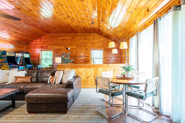 *Jolene*entire Cabin/hot Tub/arcade/near Dlywd/cat - Sevierville, TN