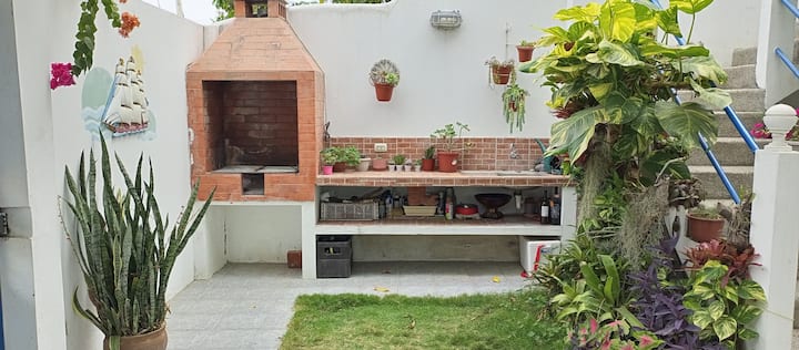 Rincón Verde En Ballenita. Santa Elena. Ruta Del Spondylus. - La Libertad