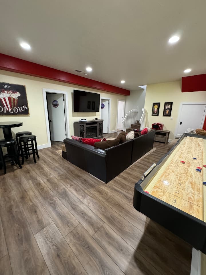 Grand Chalet 13 Beds - 6 Bedrooms And 4 Bathrooms - Shaver Lake, CA