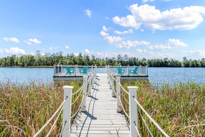 Riverfront House W/ Boat Dock, 3 King Beds - Milton, FL