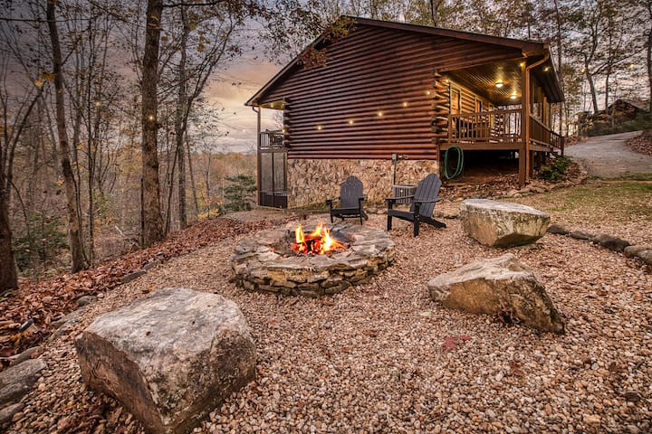 Bring Your Dog | Cozy Cabin With Mountain Views - Blue Ridge, GA