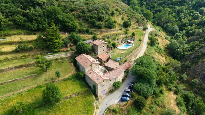 Gîte 10 Places Au Cœur De L'ardèche, Avec Piscine - Ardèche