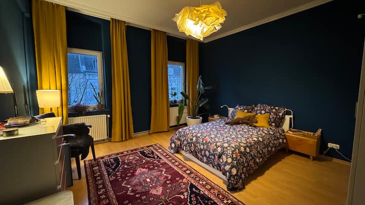 Helle Altbauwohnung Mit Großer Küche - Cologne