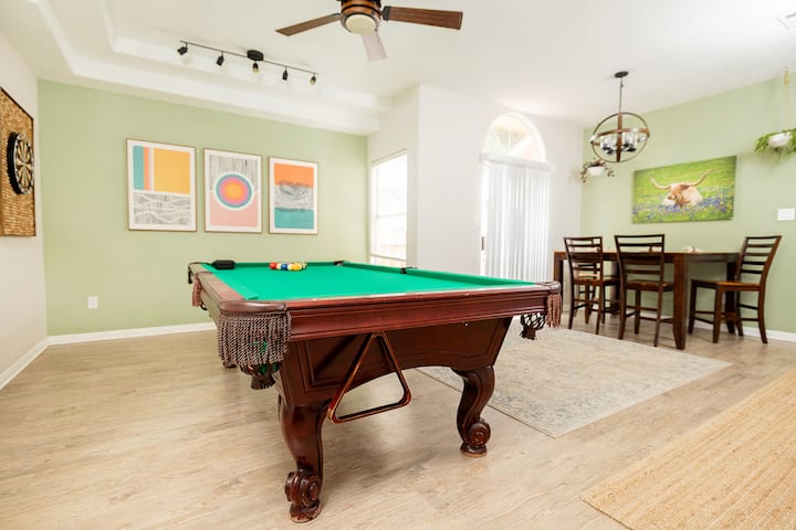 Stocked Kitchen, Pool Table, King N Queen Bds,pool - 오스틴