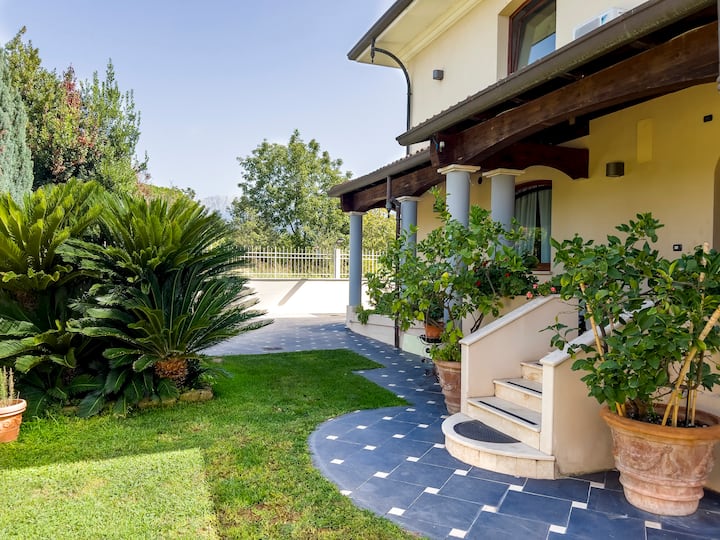 Villa Franca
Con Piscina - Forte dei Marmi
