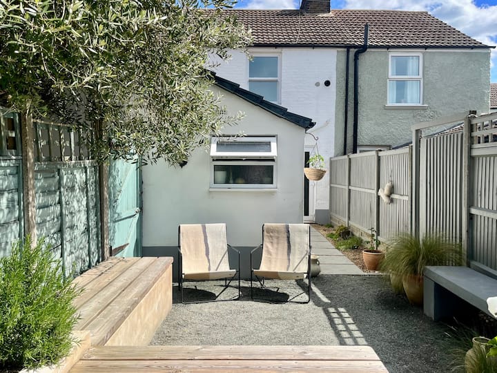 Cosy 2 Bedroom Cottage With Lovely Garden - Whitstable