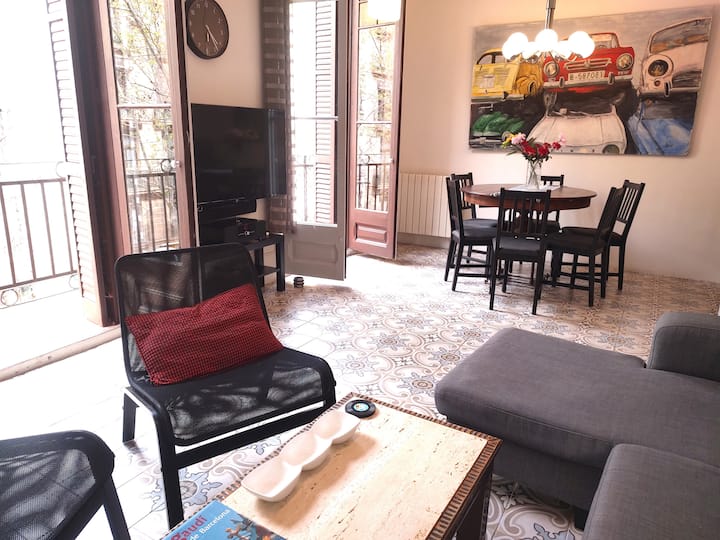 Spacious & Close To Everything - Barcelona