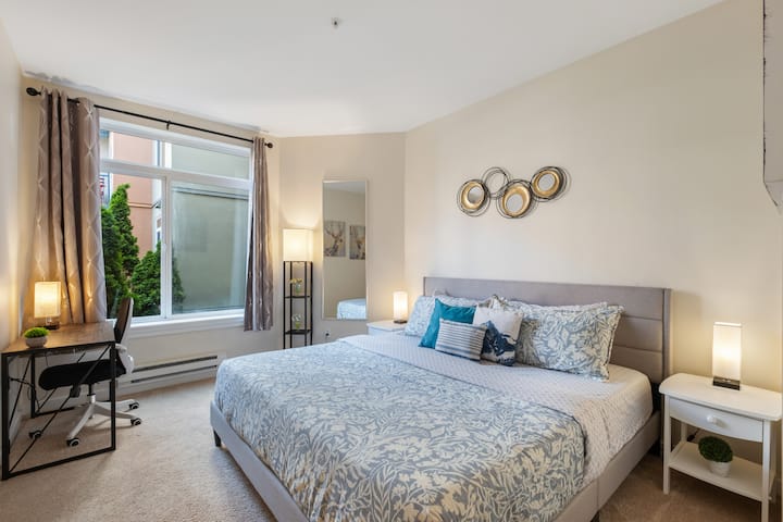 Gorgeous Condo In The Heart Of Seattle! - Seattle, WA