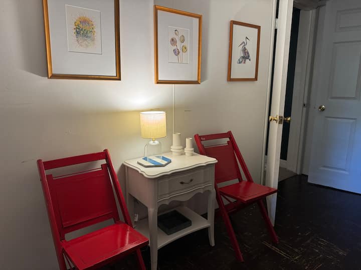 Cozy And Stylish 2 Bdrm 5 Minutes From Purdue - West Lafayette, IN