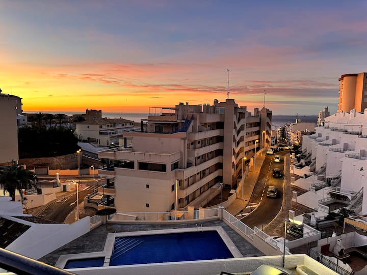 3 Bedrooms, With Pool, Private Parking And Aircon - La Marina