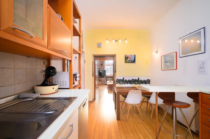 Urban View Apartment With Free Parking - Ljubljana