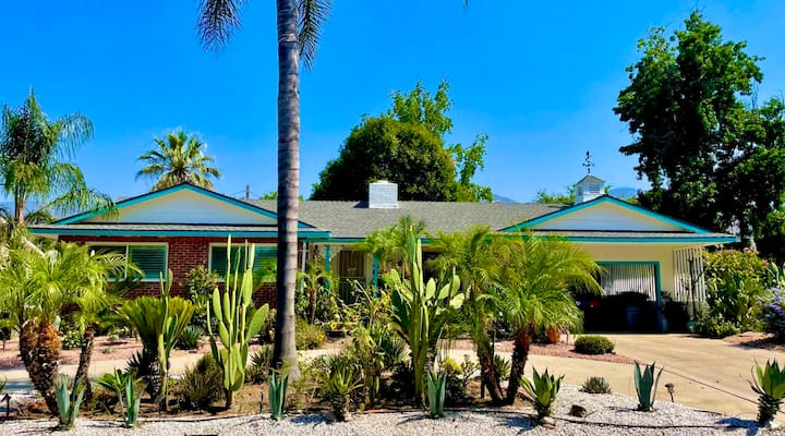 Cozy Independent Studio In Arrowhead Country Club! - San Bernardino, CA