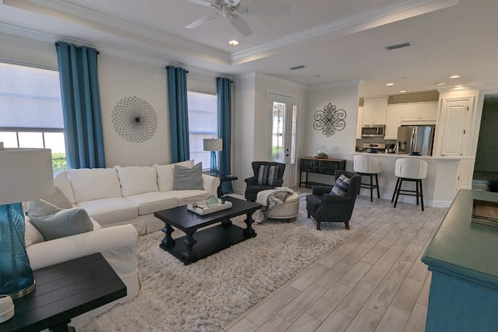 Modern Nokomis Lakeside Villa | Near Beach & Golf - Venice, FL