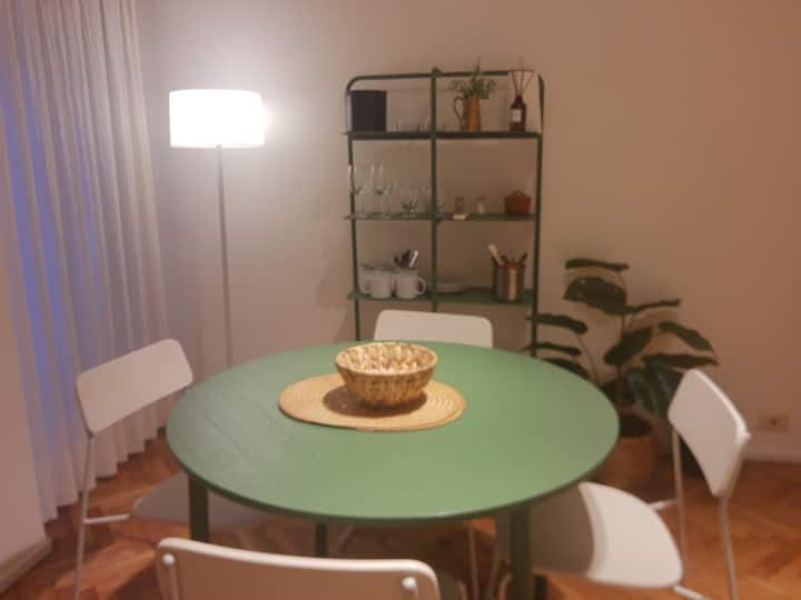 Excelente Ubicación! Cálido+confortable En Retiro - Buenos Aires